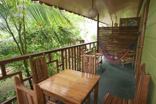 Hotel Blue Conga, Puerto Viejo - Central de Reservas