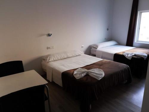 Hostales y pensiones HELLO MADRID, Madrid - Central de Reservas