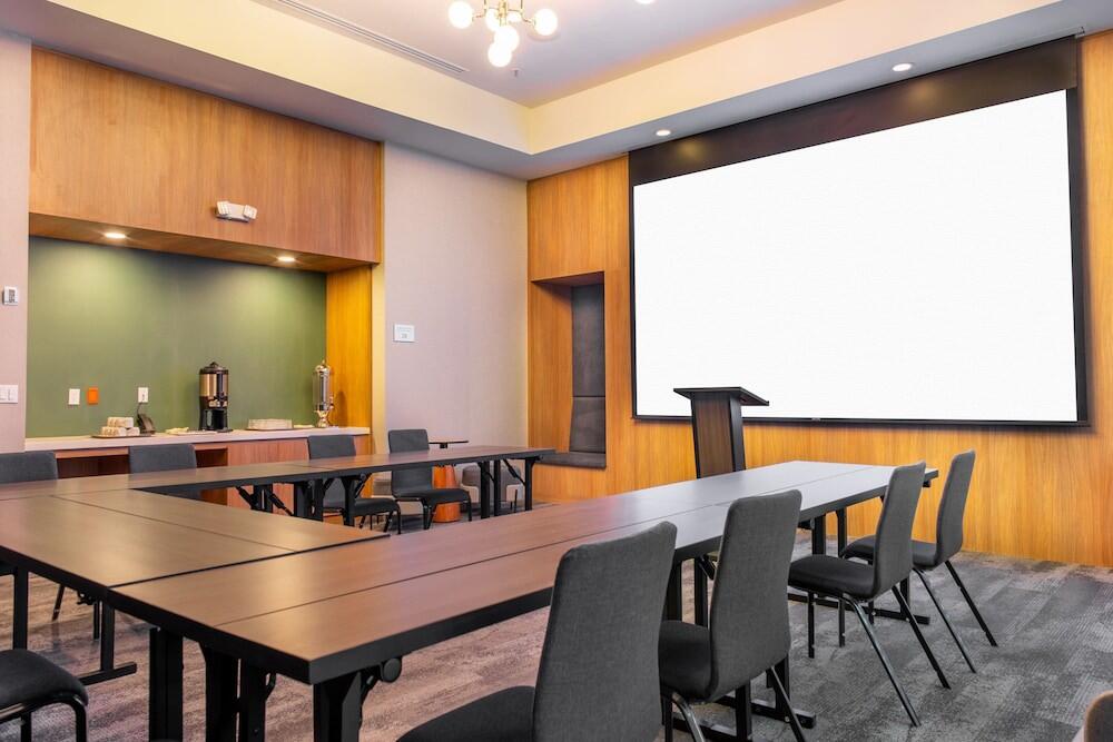 Hotel Courtyard by Marriott Mexicali, Mexicali - Central de Reservas