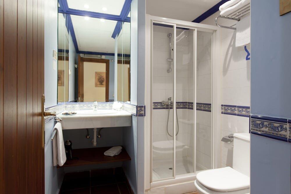 Hotel Casona de la Reyna, Toledo. Desde 46.95€ - Central de Reservas