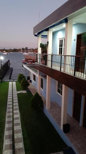 Hotel Real del Rio, Río Dulce - Centraldereservas.com