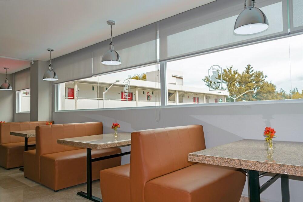 Hotel 5 Inn Plus, León - Central de Reservas