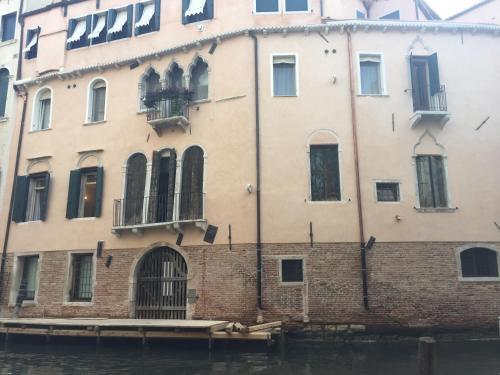 Hotel Caneva, Venecia. Desde 75€ - Central de Reservas
