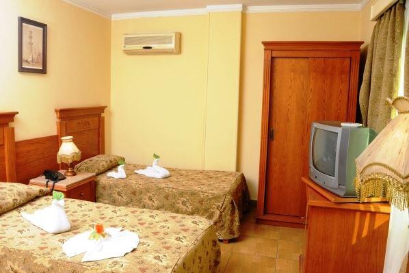 Hotel Tiba Pyramids Resort, Giza - Central de Reservas
