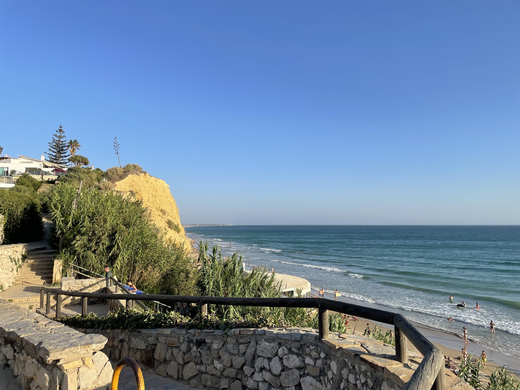 Hoteles en Conil de la Frontera, Cádiz - Tu Hotel en Centraldereservas.com